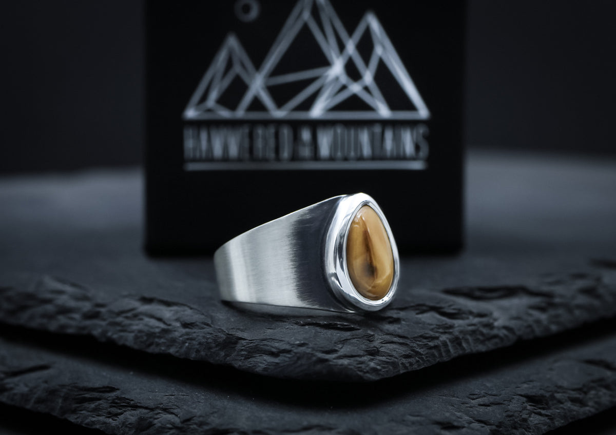 Men’s Elk Ivory Ring • Wedding Ring – Hammered In The Mountains